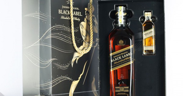 Johnnie Walker black label gift box 2019